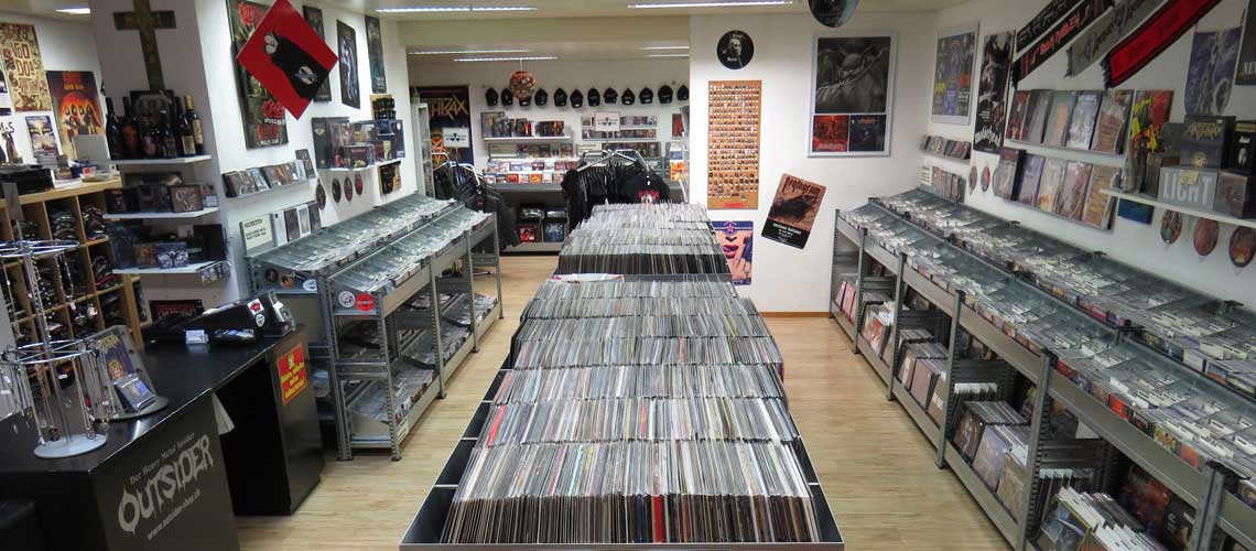 OUTSIDER - The Heavy Metal Insider